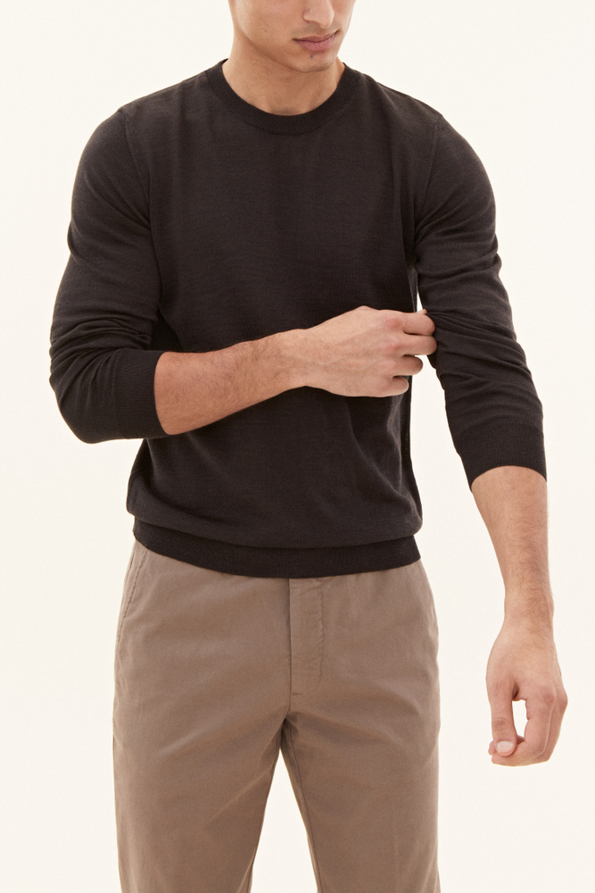 Slim Fit Extra Fine Merino Wool Roundneck - Brown | Oscar Jacobson