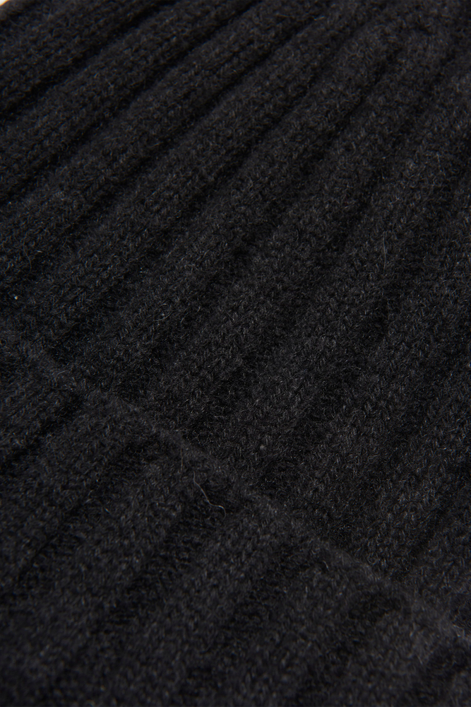 Knitted Rib structure hat - Dark grey | Oscar Jacobson