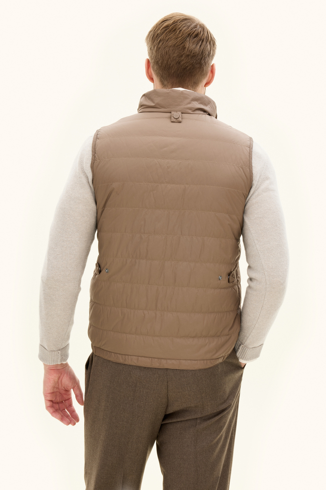 Padded Liner Featherweight Nylon Vest - Beige | Oscar Jacobson