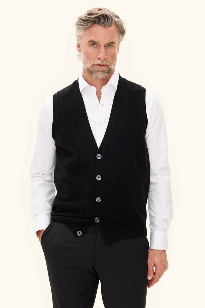 Regular Fit Vest - Black | Oscar Jacobson