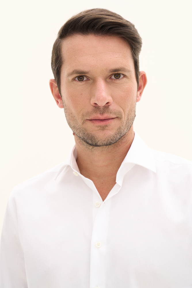 Regular Fit Cut Away Doble Mansjett Strykefri Bomullskjorte - Hvit ...